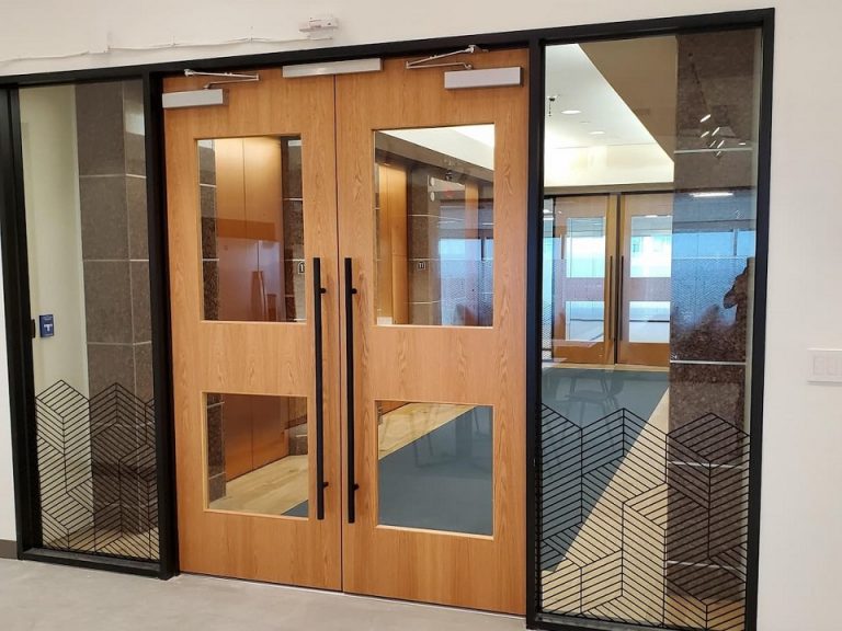 Key Features Of Investing In Wooden Commercial Doors | Taserv Blog